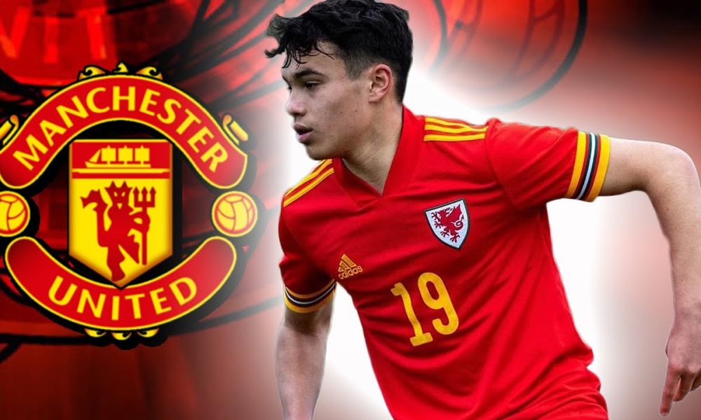 Manchester United agree deal to sign Cardiff striker Gabriele Biancheri ...