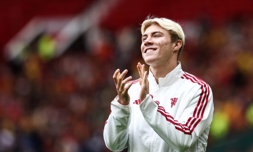 Manchester United officially unveil Rasmus Hojlund at Old Trafford